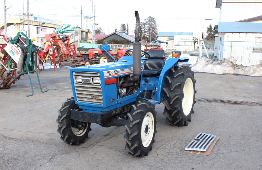 イセキ 中古 トラクター TL2300F-HK｜農家さんの味方｜全国の農家の皆さんのために。農機具の査定・買取・販売を通して農業の未来に貢献いたします。