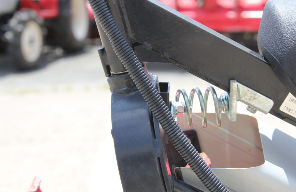 宮城発 丸山 乗用溝切機 MKF-A440-1｜農家さんの味方｜全国の農家の皆さんのために。農機具の査定・買取・販売を通して農業の未来に貢献いたします。